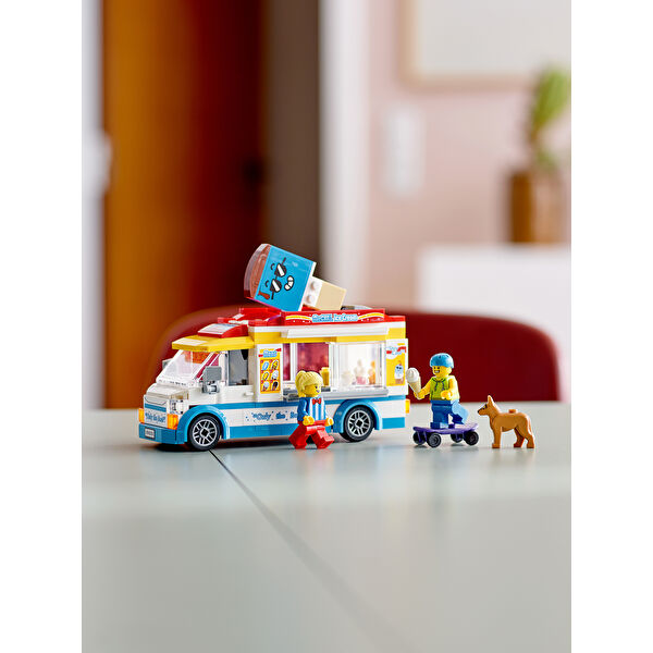 LEGO City Dondurma Arabası 60253 LEGO City Dondurma Arabası 60253