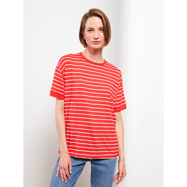 LCW CLASSIC Bisiklet Yaka Çizgili Kısa Kollu Kadın Tişört LCW CLASSIC Bisiklet Yaka Çizgili Kısa Kollu Kadın Tişört