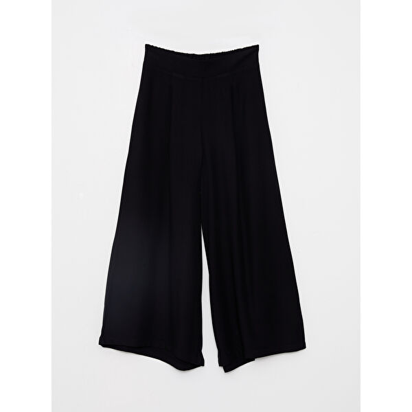 Beli Lastikli Rahat Kalıp Düz Gabardin Kadın Capri Beli Lastikli Rahat Kalıp Düz Gabardin Kadın Capri