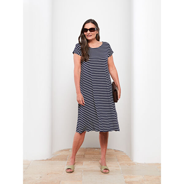 Bisiklet Yaka Çiçekli Kısa Kollu A Kesim Kadın Elbise