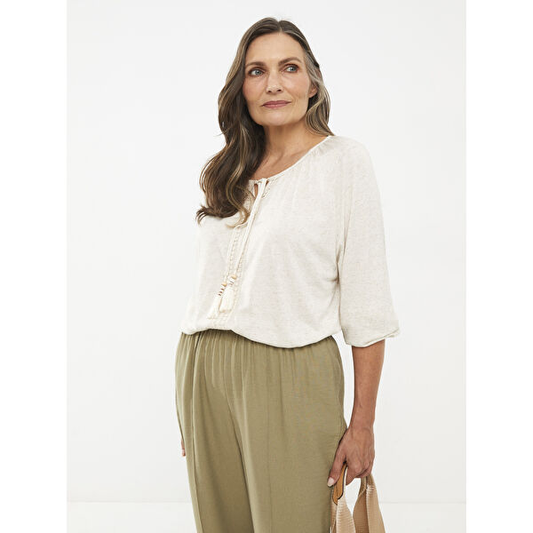 Bağlamalı Yaka Nakışlı Uzun Kollu Kadın Tişört