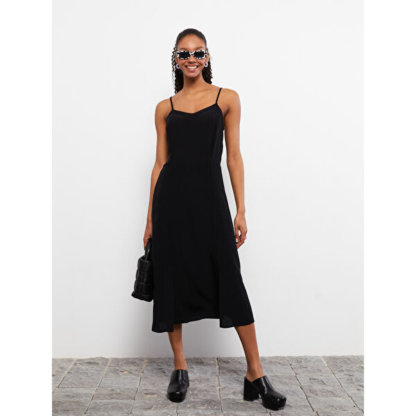 Kalp Yaka Düz Askılı Kadın Elbise Kalp Yaka Düz Askılı Kadın Elbise