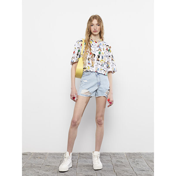 Standart Fit Düz Yırtık Detaylı Kadın Jean Şort