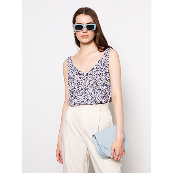 LCW CLASSIC V Yaka Desenli Kolsuz Viskon Kadın Bluz