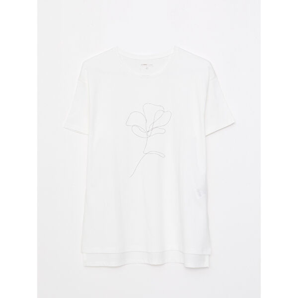 LCW CLASSIC Bisiklet Yaka Nakışlı Kısa Kollu Pamuklu Kadın Tişört