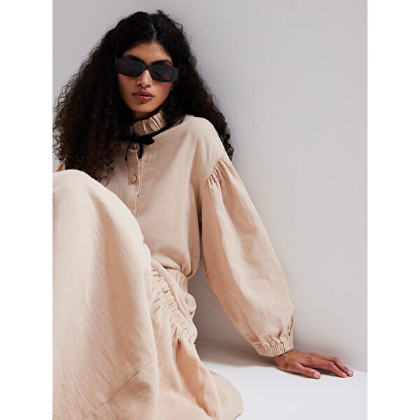 Kuaybe Gider X LC Waikiki Fırfırlı Dik Yaka Düz Uzun Kollu Oversize Pamuklu Kadın Gömlek