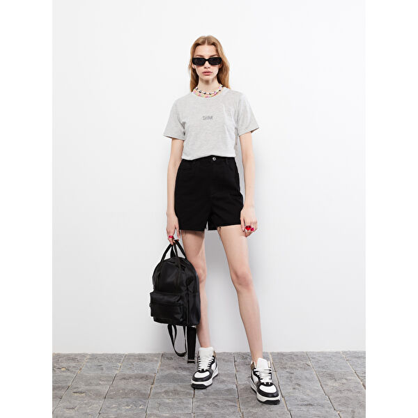 LCW CASUAL Standart Fit Düz Cep Detaylı Kadın Bermuda Şort