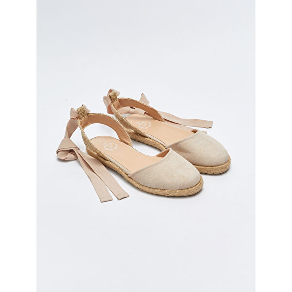 Hasır Tabanlı Önü Kapalı Kadın Sandalet Hasır Tabanlı Önü Kapalı Kadın Sandalet