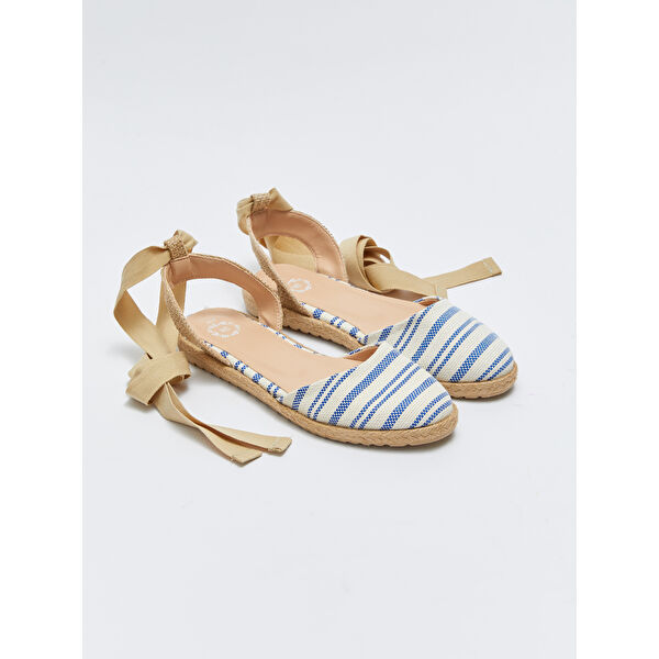 Hasır Tabanlı Önü Kapalı Kadın Sandalet Hasır Tabanlı Önü Kapalı Kadın Sandalet