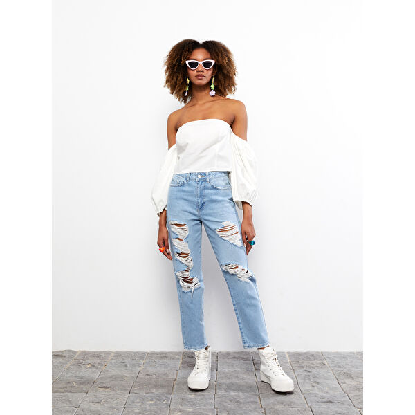 Yüksek Bel Standart Fit Yırtık Detaylı Kadın Jean Pantolon Yüksek Bel Standart Fit Yırtık Detaylı Kadın Jean Pantolon
