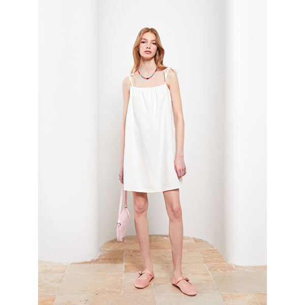 LCW CASUAL Kare Yaka Düz Askılı A Kesim Poplin Kadın Elbise LCW CASUAL Kare Yaka Düz Askılı A Kesim Poplin Kadın Elbise