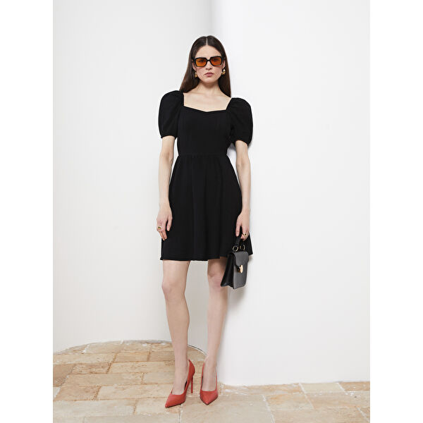 LCW VISION Kalp Yaka Düz Kısa Kollu Keten Kadın Elbise LCW VISION Kalp Yaka Düz Kısa Kollu Keten Kadın Elbise