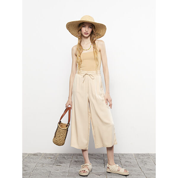 Beli Lastikli Standart Fit Düz Viskon Kadın Capri