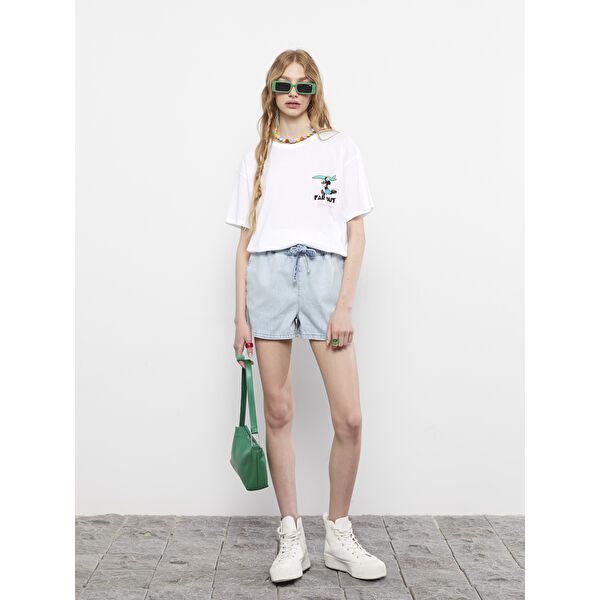 Beli Lastikli Düz Cep Detaylı Kadın Jean Şort Beli Lastikli Düz Cep Detaylı Kadın Jean Şort