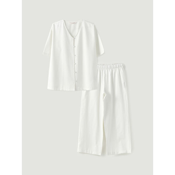 LCW DREAM V Yaka Çizgili Kısa Kollu Poplin Kadın Pijama Takımı LCW DREAM V Yaka Çizgili Kısa Kollu Poplin Kadın Pijama Takımı