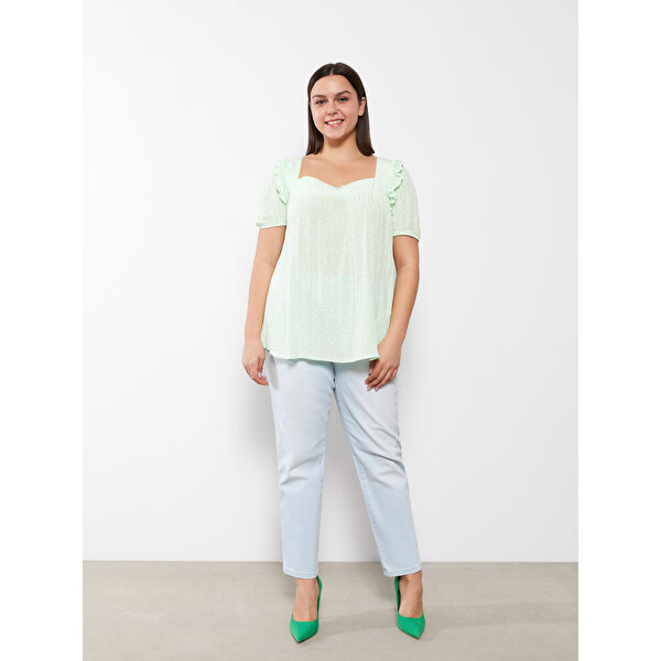 Büyük Beden Kare Yaka Desenli Kısa Kollu Viskon Kadın Bluz Büyük Beden Kare Yaka Desenli Kısa Kollu Viskon Kadın Bluz