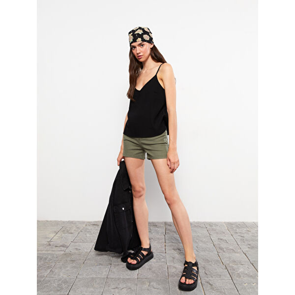 Yüksek Bel Dar Fit Düz Cep Detaylı Kadın Jean Şort Yüksek Bel Dar Fit Düz Cep Detaylı Kadın Jean Şort