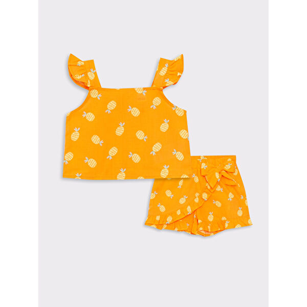 Kare Yaka Askılı Baskılı Kız Bebek Bluz ve Şort Etek 2'li Takım Kare Yaka Askılı Baskılı Kız Bebek Bluz ve Şort Etek 2'li Takım