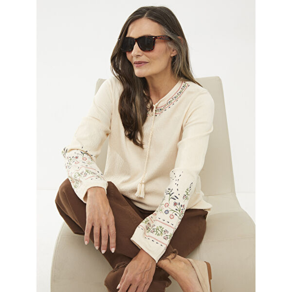 LCW GRACE Bağlamalı Yaka Nakışlı Uzun Kollu Kadın Bluz