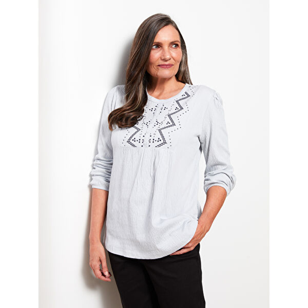 Bisiklet Yaka Nakışlı Uzun Kollu Kadın Tişört