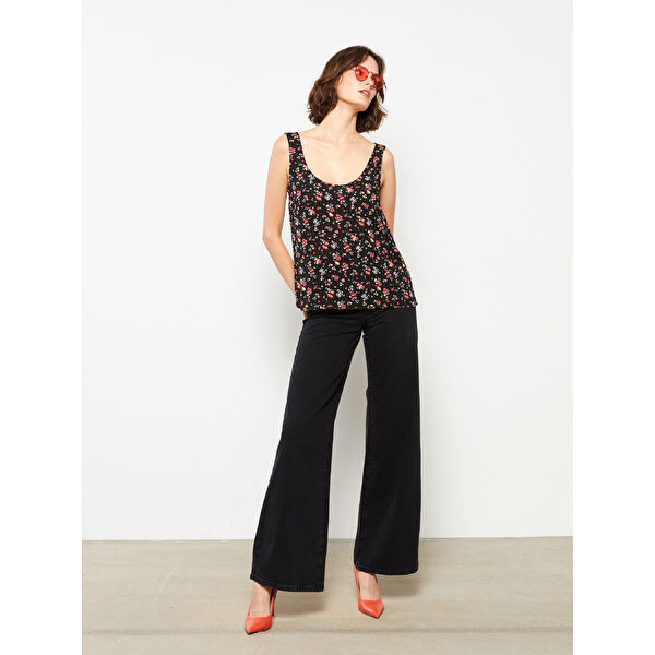 U Yaka Çiçekli Kolsuz Viskon Kadın Bluz