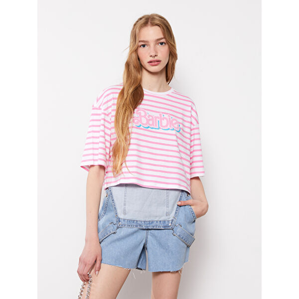 XSIDE Bisiklet Yaka Barbie Baskılı Kısa Kollu Pamuklu Crop Kadın Tişört XSIDE Bisiklet Yaka Barbie Baskılı Kısa Kollu Pamuklu Crop Kadın Tişört