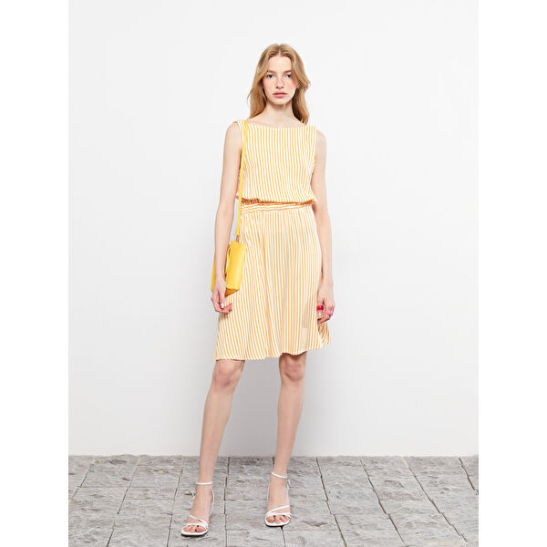 LCW CASUAL Kayık Yaka Çizgili Kolsuz Poplin Kadın Elbise LCW CASUAL Kayık Yaka Çizgili Kolsuz Poplin Kadın Elbise