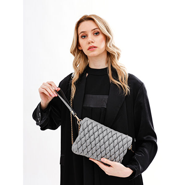 Madamra Puf Nakışlı Zincir Askılı Kadın Portföy Çanta