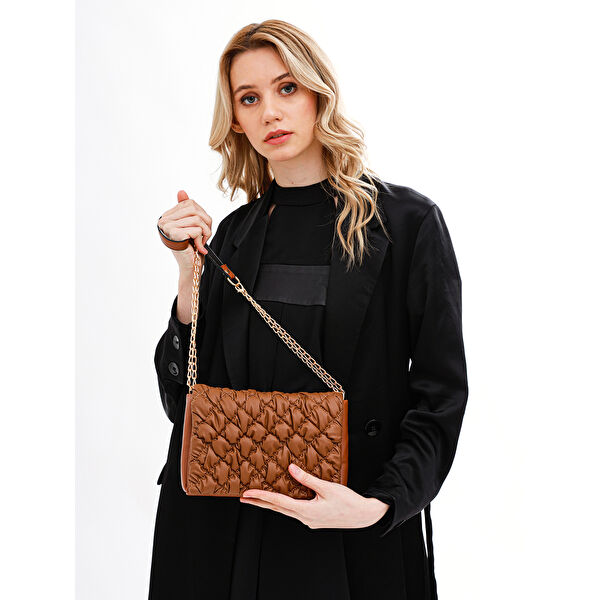 Madamra Puf Nakışlı Zincir Askılı Kadın Omuz Çantası