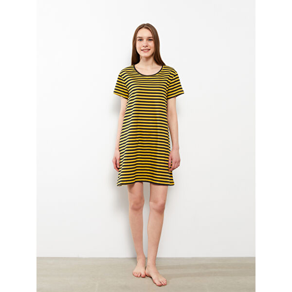 Bisiklet Yaka Çizgili Kısa Kollu Pamuklu Kadın Gecelik Bisiklet Yaka Çizgili Kısa Kollu Pamuklu Kadın Gecelik