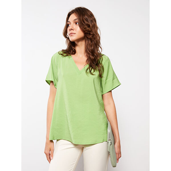 V Yaka Düz Kısa Kollu Poplin Kadın Bluz