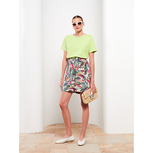 Beli Lastikli Desenli Viskon Kadın Şort