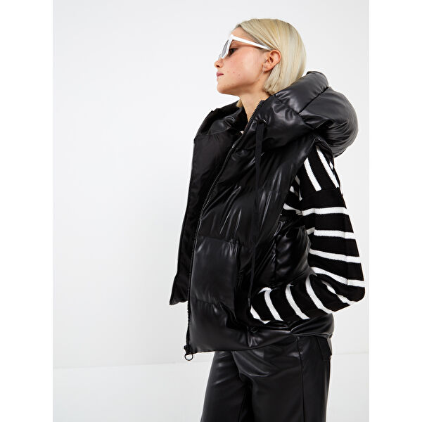 Kapüşonlu Düz Kadın Deri Şişme Yelek Kapüşonlu Düz Kadın Deri Şişme Yelek