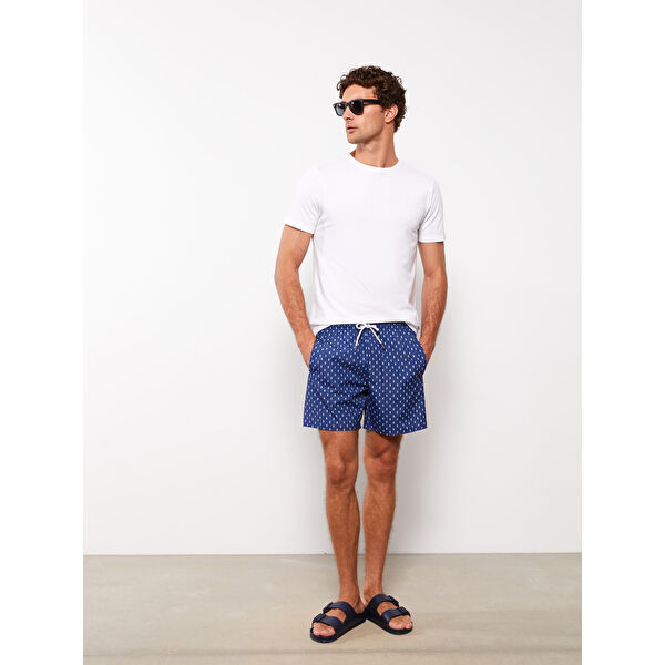 Kısa Boy Desenli Erkek Deniz Şortu Kısa Boy Desenli Erkek Deniz Şortu