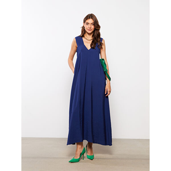 V Yaka Düz Kolsuz A Kesim Kadın Elbise V Yaka Düz Kolsuz A Kesim Kadın Elbise