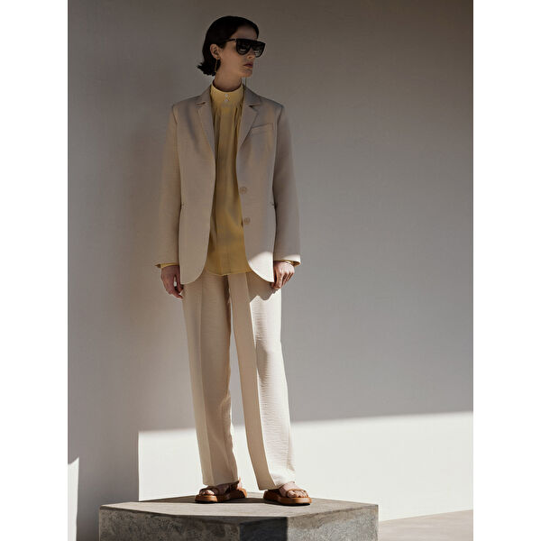 Kevser Sarıoğlu x LCW Modest Önden Düğme Kapamalı Düz Uzun Kollu Kadın Ceket Kevser Sarıoğlu x LCW Modest Önden Düğme Kapamalı Düz Uzun Kollu Kadın Ceket