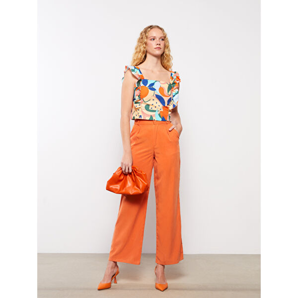 Kare Yaka Desenli Kolsuz Poplin Kadın Bluz