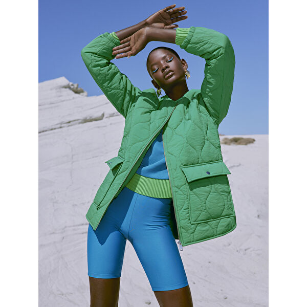 Bisiklet Yaka Kendinden Desenli Uzun Kollu Kadın Şişme Mont