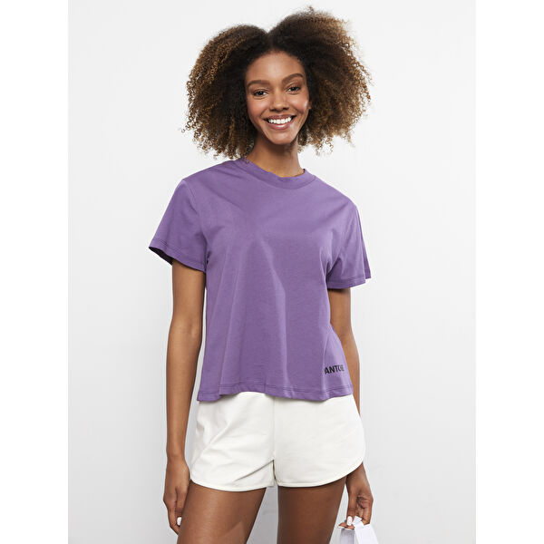 PANTONE Bisiklet Yaka Baskılı Kısa Kollu Oversize Pamuklu Kadın Tişört PANTONE Bisiklet Yaka Baskılı Kısa Kollu Oversize Pamuklu Kadın Tişört