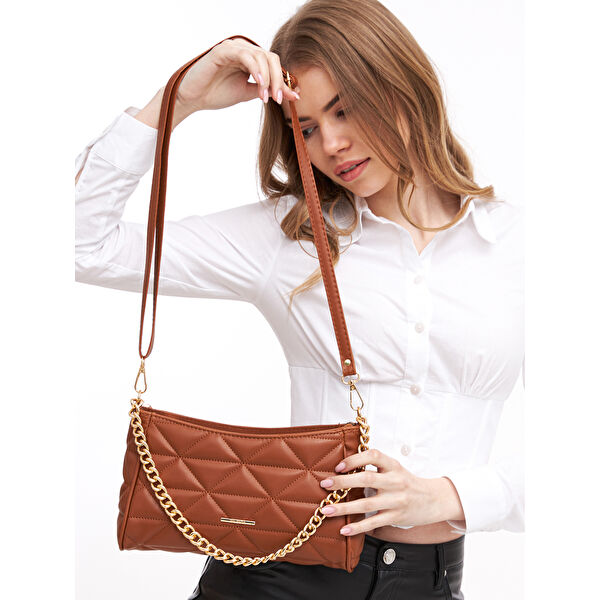 Madamra Kapitoneli Zincirli Kadın Omuz Çantası