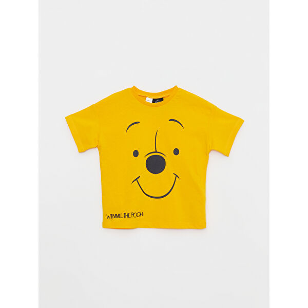 Bisiklet Yaka Kısa Kollu Winnie the Pooh Baskılı Erkek Bebek Tişört Bisiklet Yaka Kısa Kollu Winnie the Pooh Baskılı Erkek Bebek Tişört