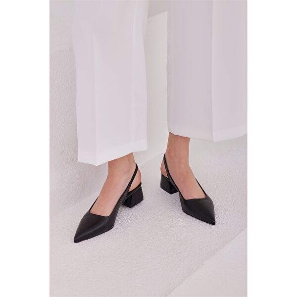 MADAMRA Deri Görünümlü Sivri Burun Kadın Topuklu Ayakkabı