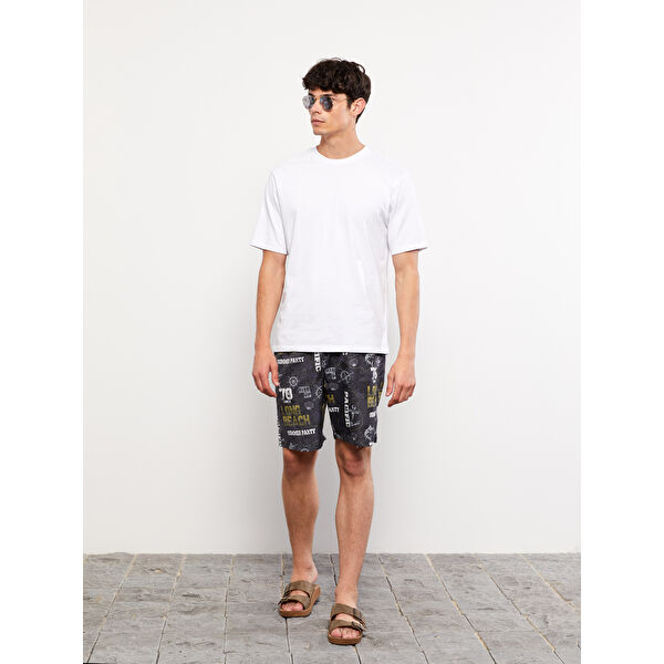 Kısa Boy Desenli Erkek Deniz Şortu Kısa Boy Desenli Erkek Deniz Şortu