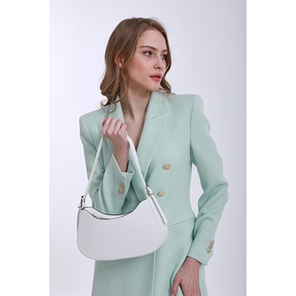 Madamra Deri Görünümlü Kadın Baget Çanta