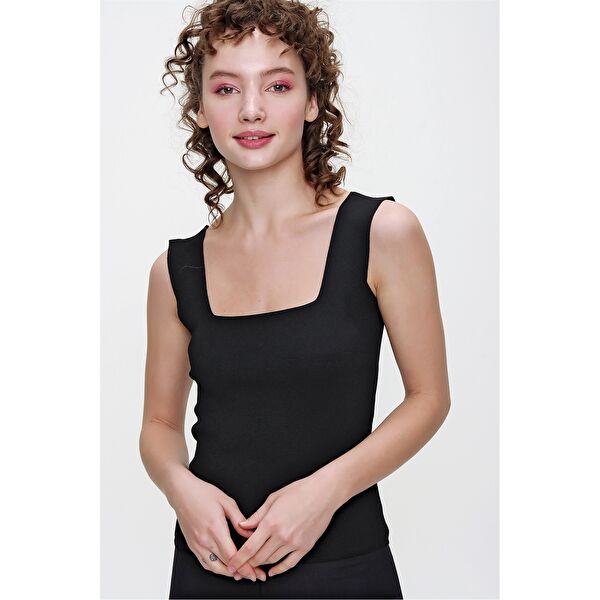 Kare Yaka Düz Kadın Triko Atlet Kare Yaka Düz Kadın Triko Atlet