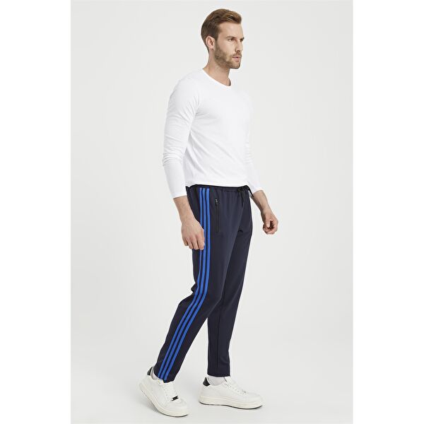 Slim Fit Şerit Detaylı Eşofman Altı Slim Fit Şerit Detaylı Eşofman Altı