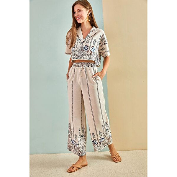 Gömlek Yaka Desenli Kısa Kollu Kadın Bluz ve Pantolon Takım