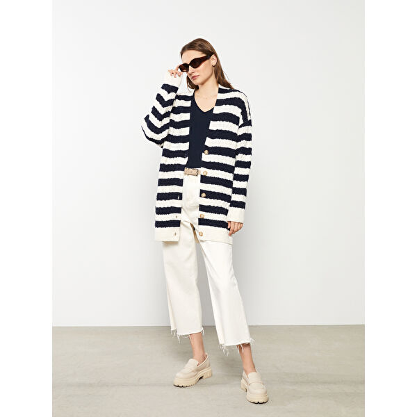 V Yaka Çizgili Uzun Kollu Kadın Triko Hırka V Yaka Çizgili Uzun Kollu Kadın Triko Hırka