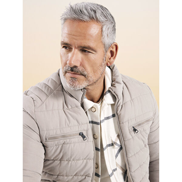 Standart Kalıp Dik Yaka Erkek Şişme Mont