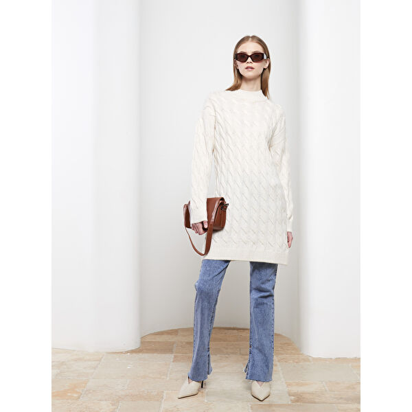 Yarım Balıkçı Yaka Kendinden Desenli Uzun Kollu Kadın Triko Tunik Yarım Balıkçı Yaka Kendinden Desenli Uzun Kollu Kadın Triko Tunik